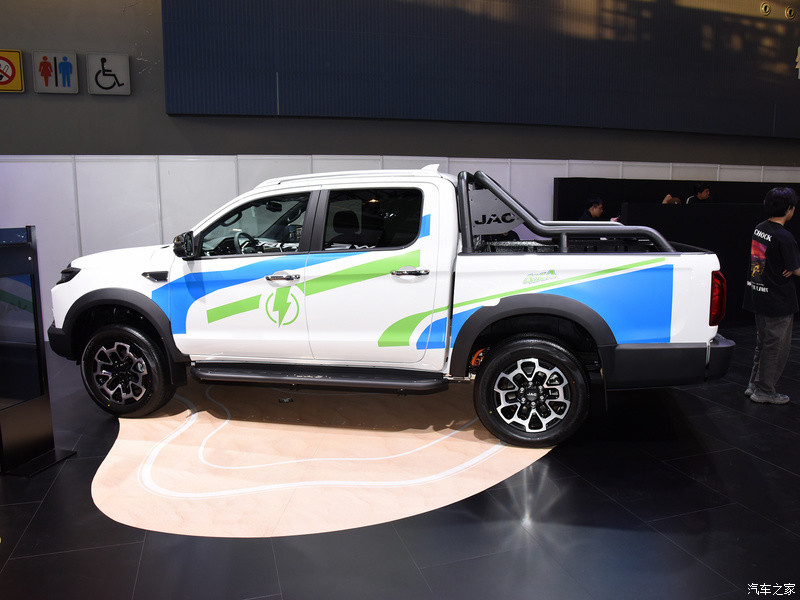 JAC T9 HUNTER EV All Electric Pickup dengan Dual Electric Motor Drive ...
